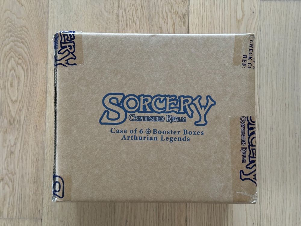 Sorcery TCG - Arthurian Legends Display Minicase (6x) (Neu und originalverpackt) in Zürich für ...