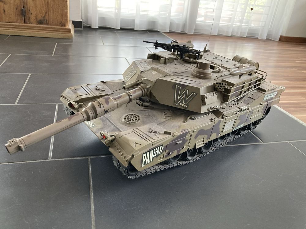 Panzer gross 65cm x 30cm (Defekt) in Domat/Ems für CHF 10 – nur ...