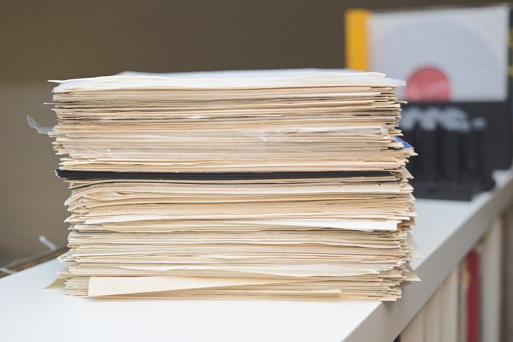 Used vinyl covers (700 pcs) maybe more (Gebraucht) in Wabern für CHF 20 ...