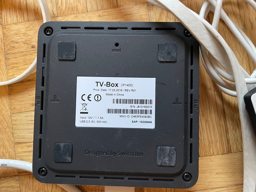 Swisscom TV-Box UHD inkl. Fernbedienung + 2 Überbrück.boxen (Gebraucht ...