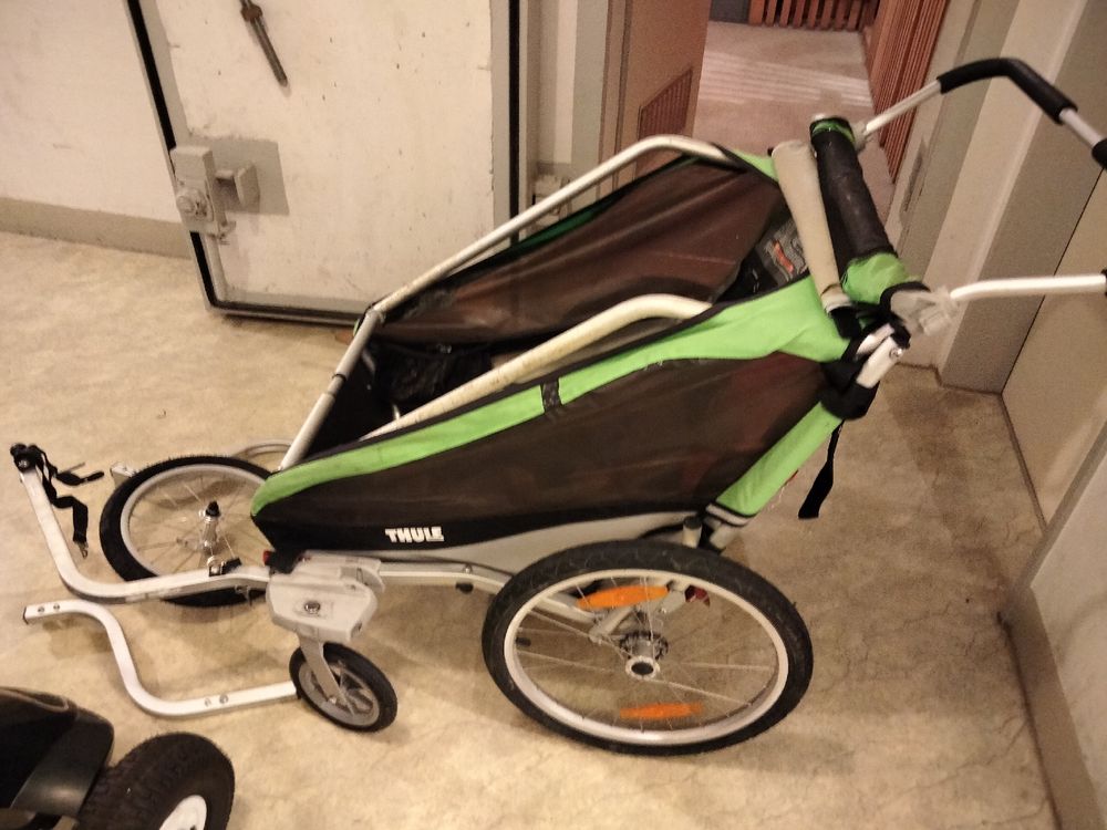Thule Chariot Kinderanhänger 2-Sitzer Velo Jogger Buggy Set (Defekt) in Horw für CHF 26 – nur ...