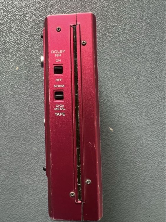 Walkman Sony WM-DDL Cassette Player 1984 (Defekt) in Fribourg für CHF ...