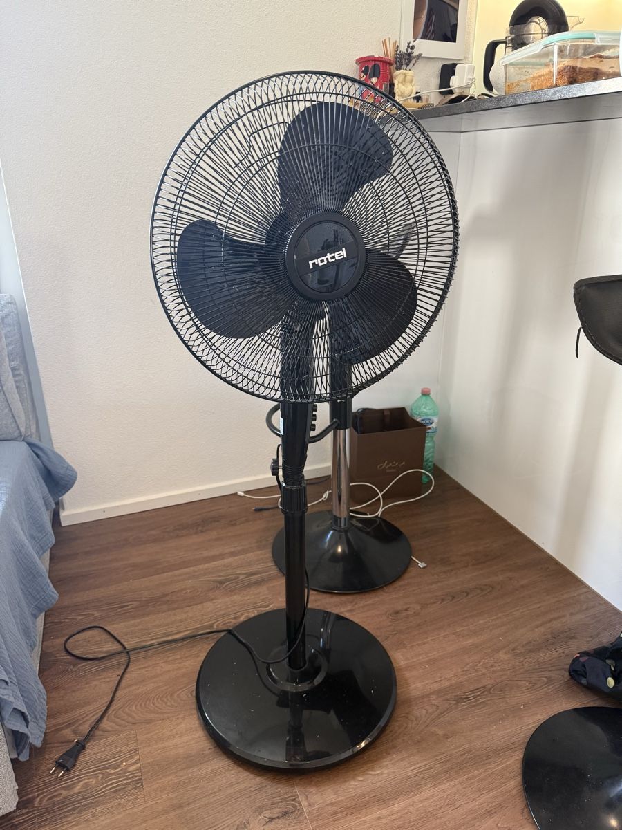 Rotel Stand Fan - Beat the Summer Heat, Like New! (Gebraucht) in ...