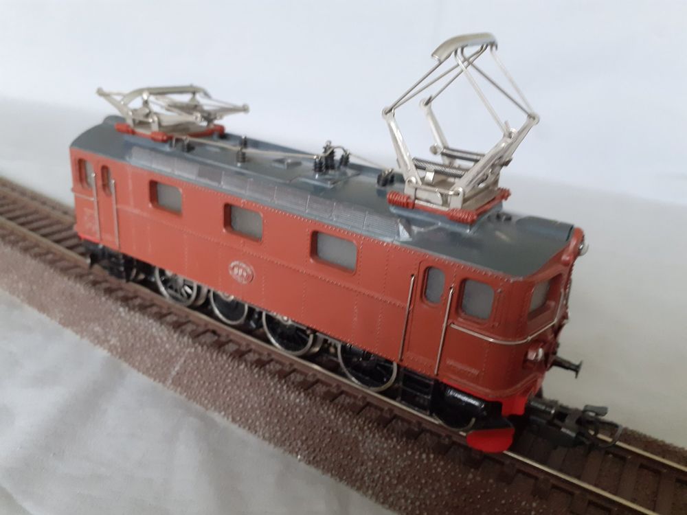 Märklin 3018.2: Da der SJ (Gebraucht) in Luzern für CHF 131 – mit ...