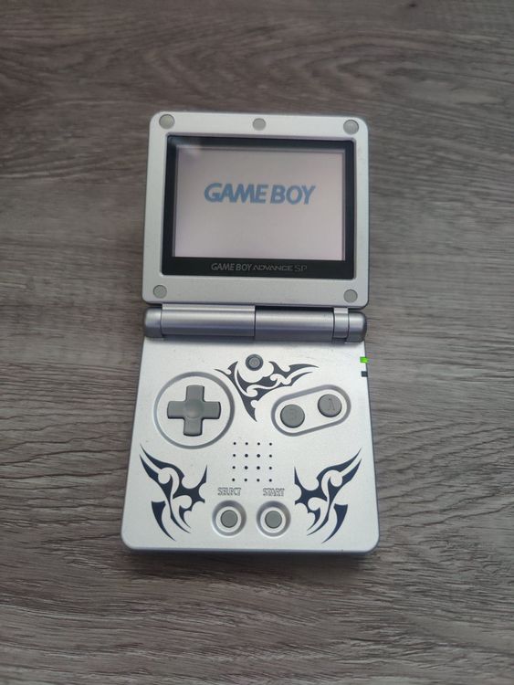 Gameboy Advance SP Tribal inkl. OVP (Gebraucht) in Rickenbach b. Wil ...
