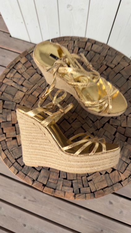 Wedges Sandalen von Zara (ungetragen) (Neu und originalverpackt) in Kilchberg ZH für CHF 28 ...