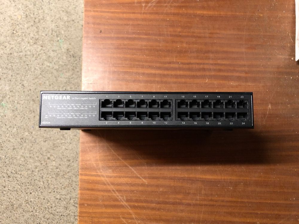 Netgear 24 port Gigabit switch GS324 (Gebraucht) in Corcelles/Payerne ...
