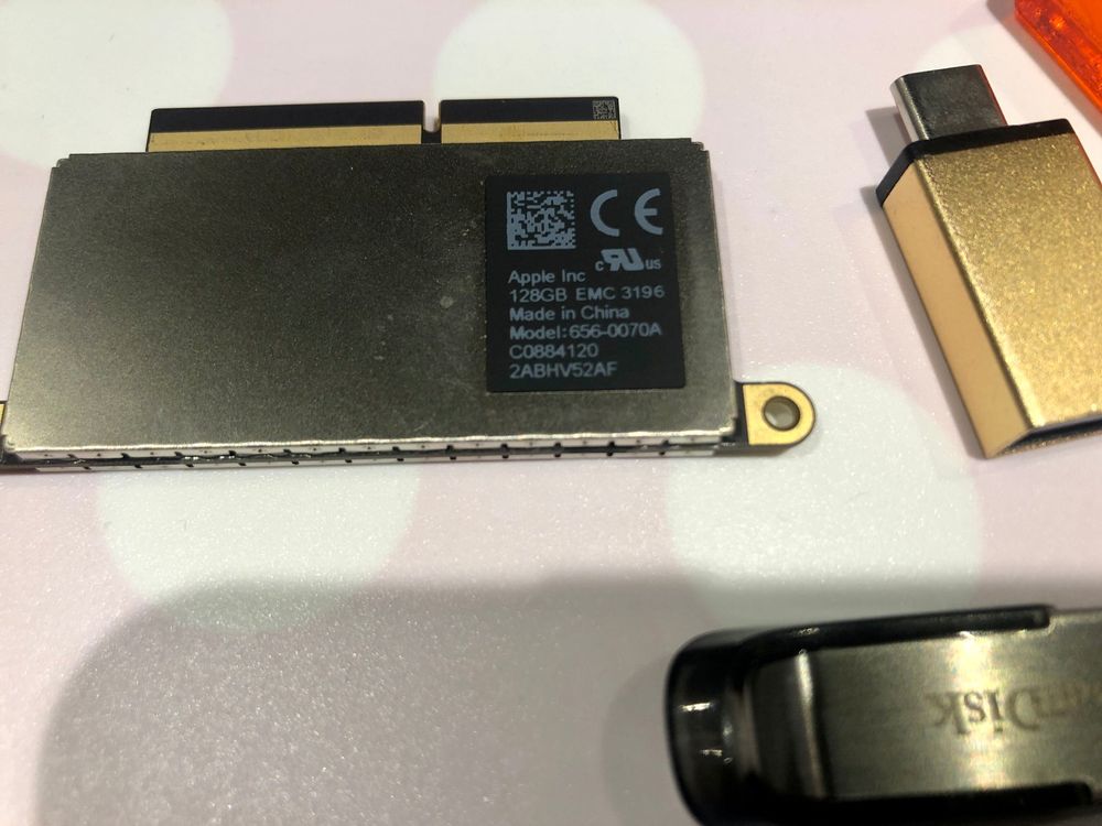 Apple SSD 128GB EMC 3196, USB-C Adaper, Tools, MacOS USB (Gebraucht) in ...