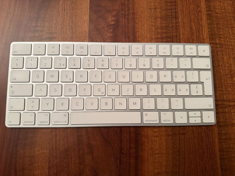 Apple Wireless CH Keyboard A1644 (Gebraucht) in Zumikon für CHF 35 ...