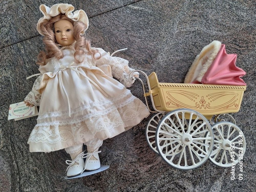 Poupée Heidi Ott, romantique avec poussette et bébé (Neuf avec ...