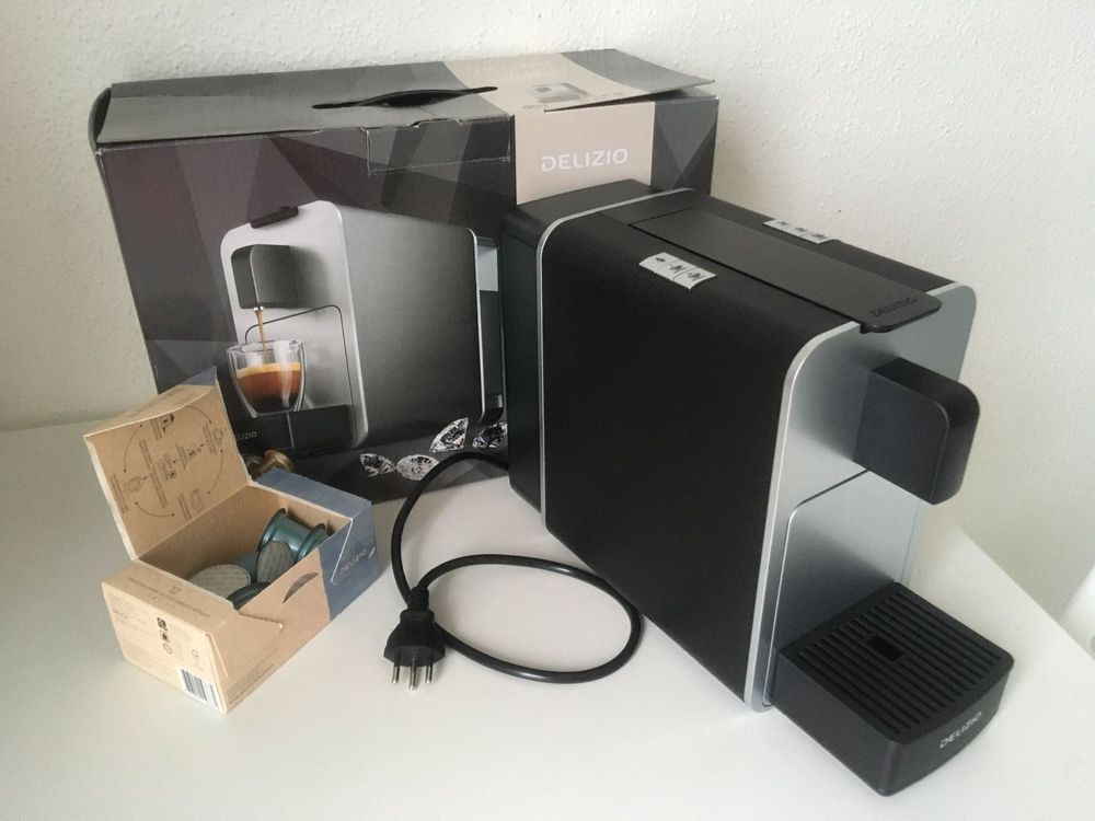 Elegantes Kaffeemaschine Furs Auto Ebenbild