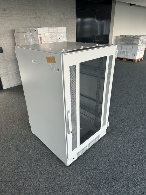 Server Rack | Kaufen auf Ricardo