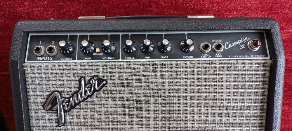 Fender Champion 30 2-Channel 30-Watt Gitarrenverstärker (Gebraucht) in Meilen für CHF 120 – nur ...
