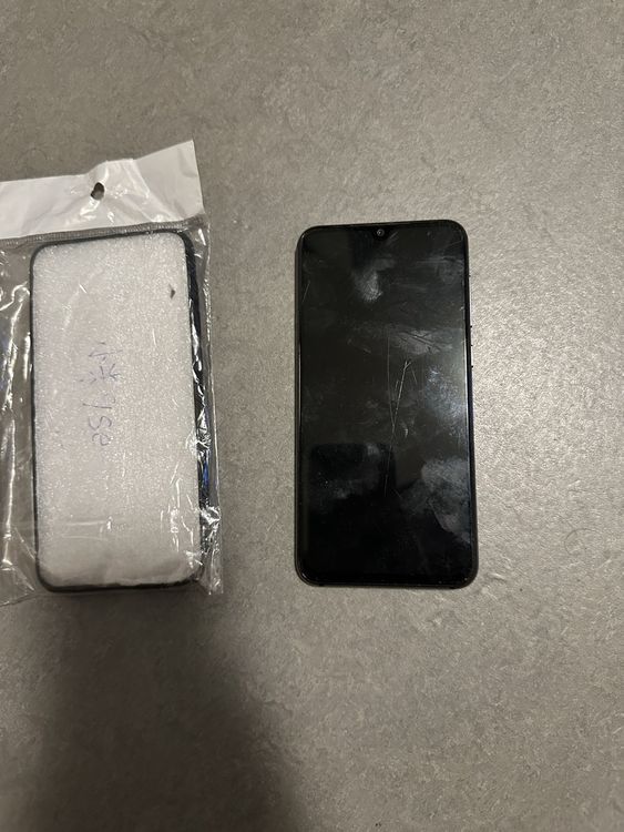 Xiaomi 9SE mit neuer Hülle (Gebraucht) in Weinfelden für CHF 18 – nur Abholung auf Ricardo kaufen