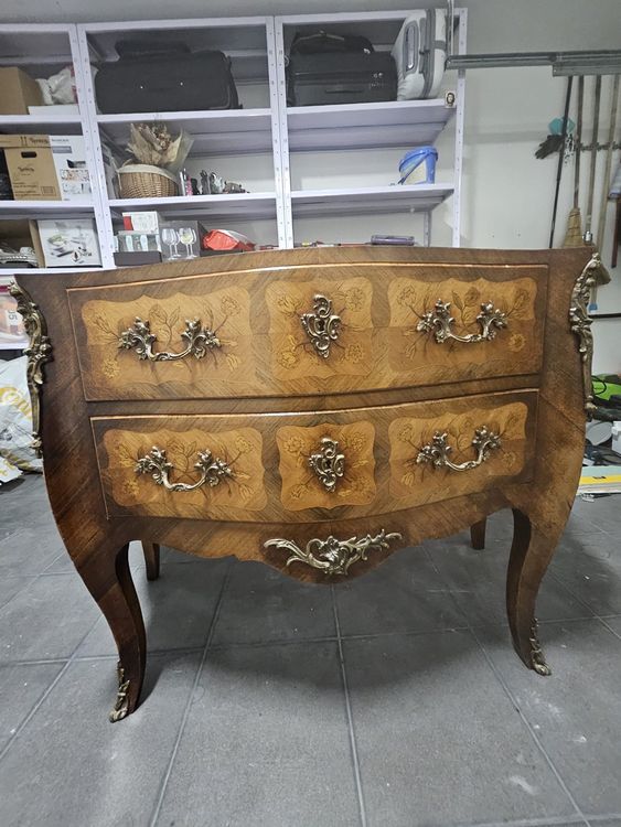 Meuble antique (Gebraucht) in St-Aubin FR für CHF 300 – nur Abholung auf Ricardo kaufen