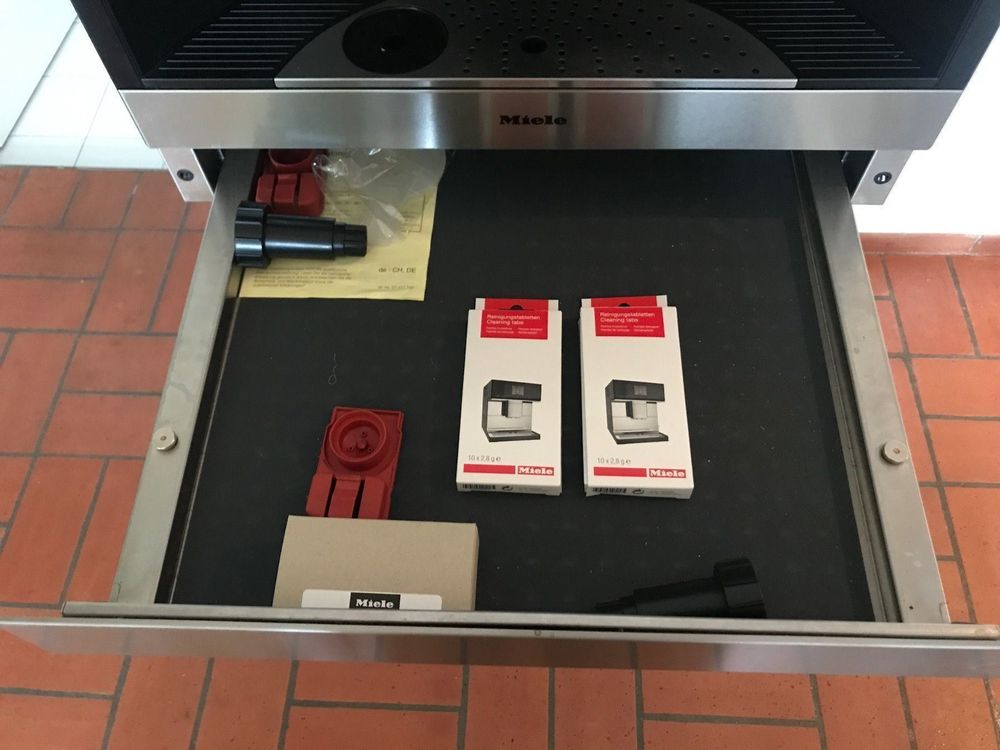 Miele CVA 3660 Einbau-Kaffeemaschine (Defekt) in Zürich für CHF 150 ...