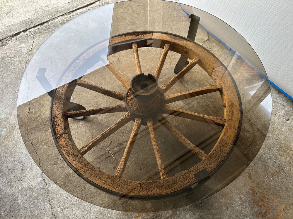 Table basse roue de char (D'occasion) à Vuisternens-devant-Romont pour ...