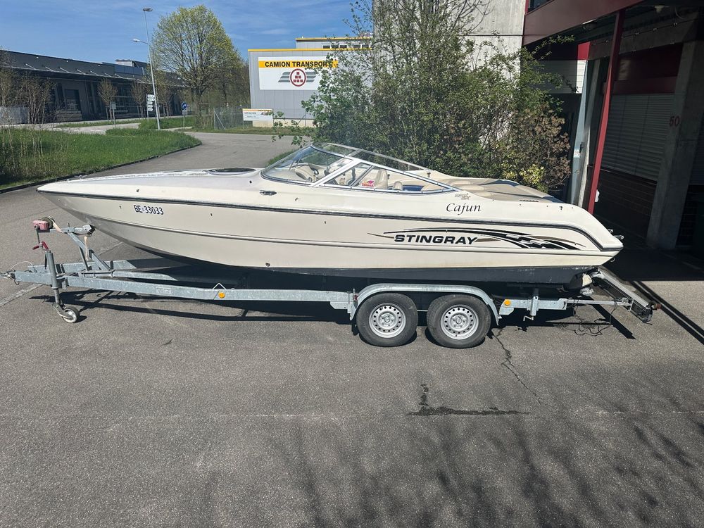 Sportboot Stingray 220 V8 350 Motor - mit Bootsplatz (Gebraucht) in ...
