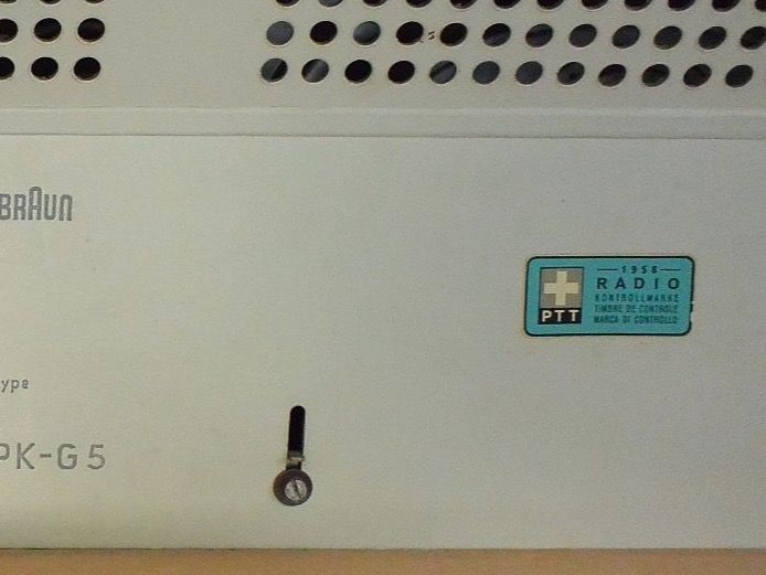 Braun PK-G5 Radio- und Schallplattenmöbel Pianohaus Jecklin | Kaufen ...