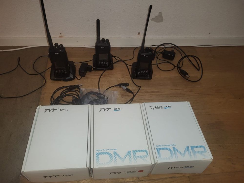 TYT/Tytera DMR Funkgeräte Set, 3 Stück, MD 380 / MD 390 (Gebraucht) in ...