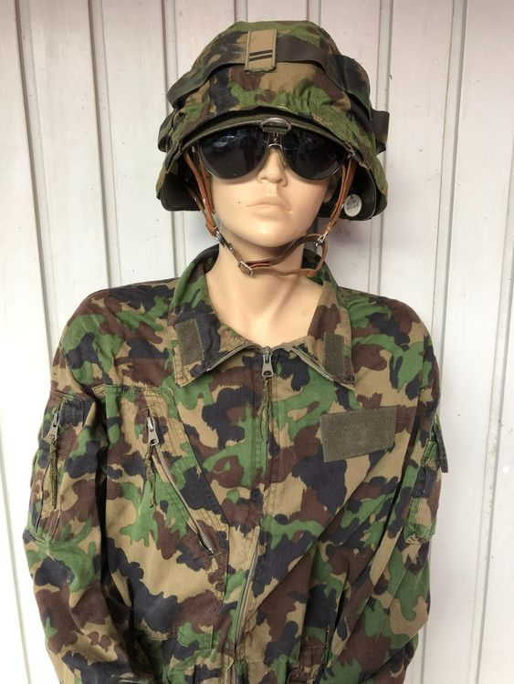 Schweizer Armee Panzer TAZ Uniform Stahlhelm TANK OVERALL WK | Kaufen ...