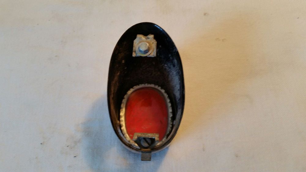 Orginal Rücklichthaube Hella K2424 (Defekt) in für CHF 20 – mit ...