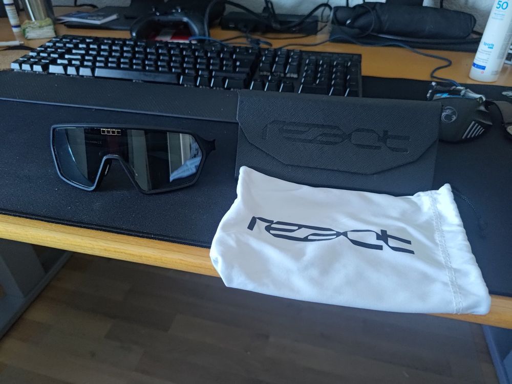 React Rev onyx/black | Kaufen auf Ricardo