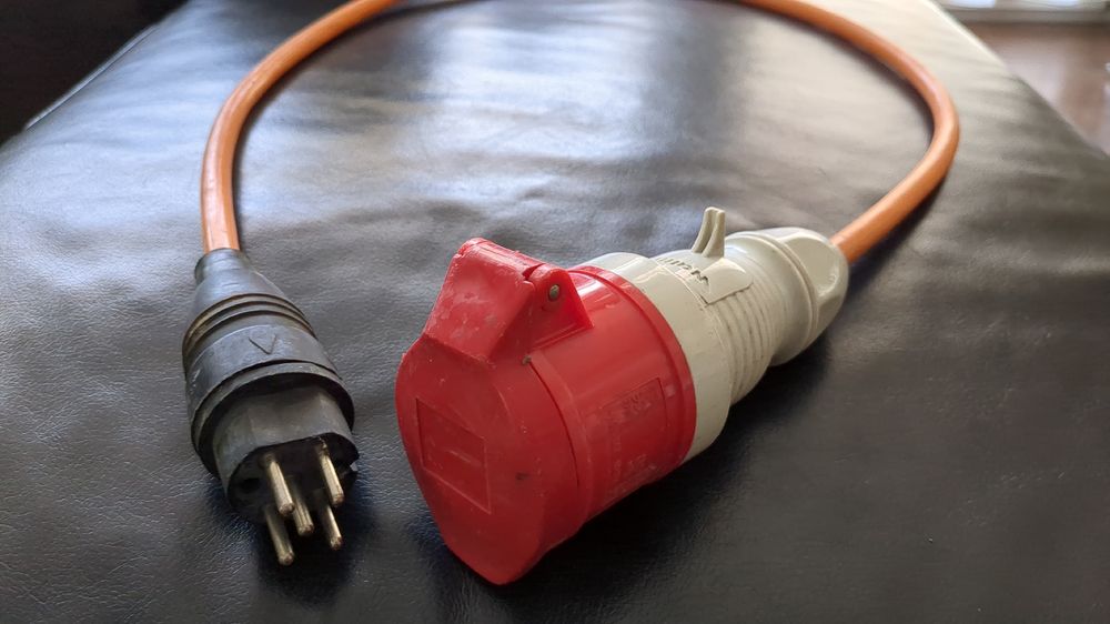 Adapter 5 polig (Gebraucht) in Randa für CHF 49.95 – mit Lieferung auf ...