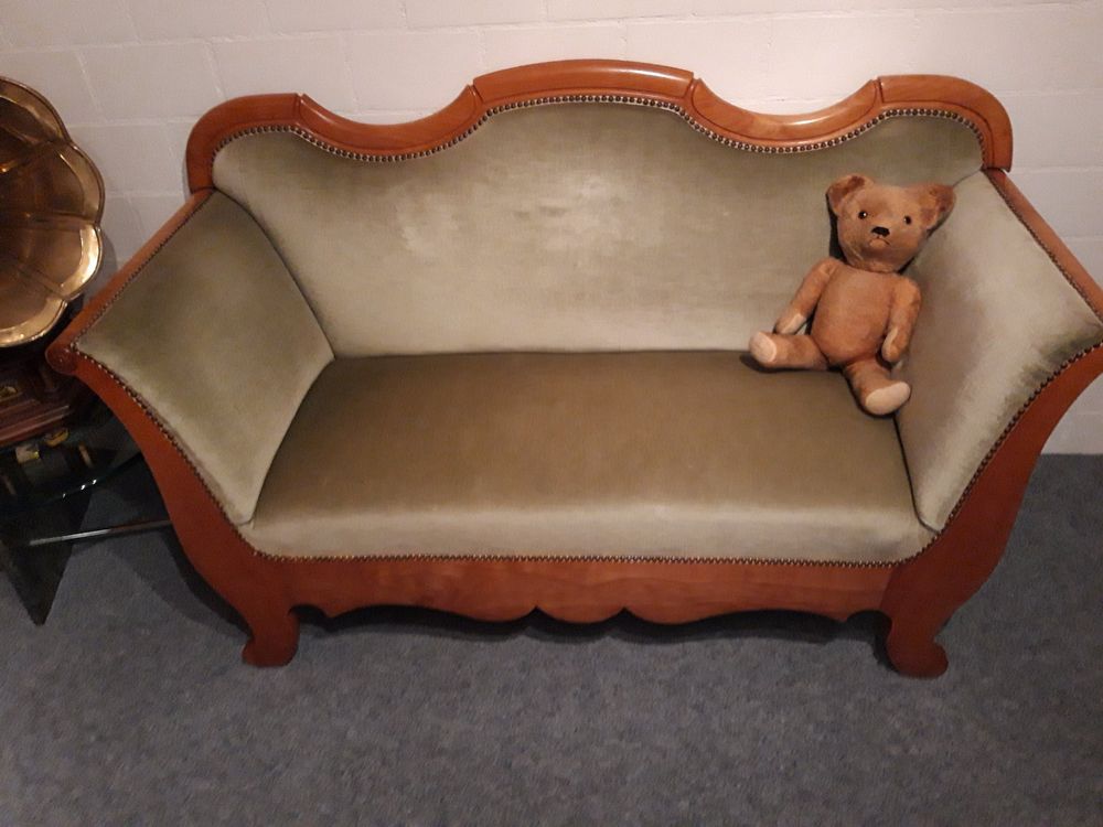 Antikes massives Kirschbaum Sofa ca. 158 cm. Länge (Gebraucht) in Oftringen für CHF 65 – nur ...
