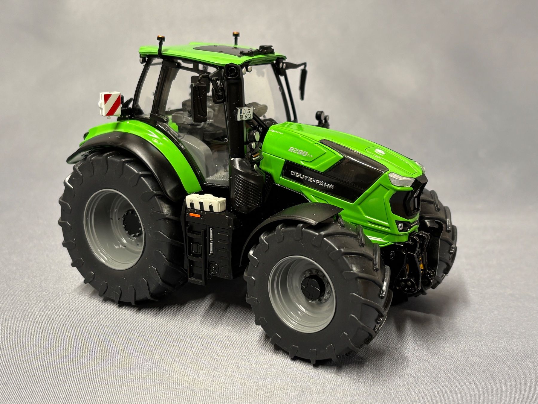 Traktor Deutz-Fahr 8280 TTV von Schuco 1:32 (Neu (gemäss Beschreibung ...