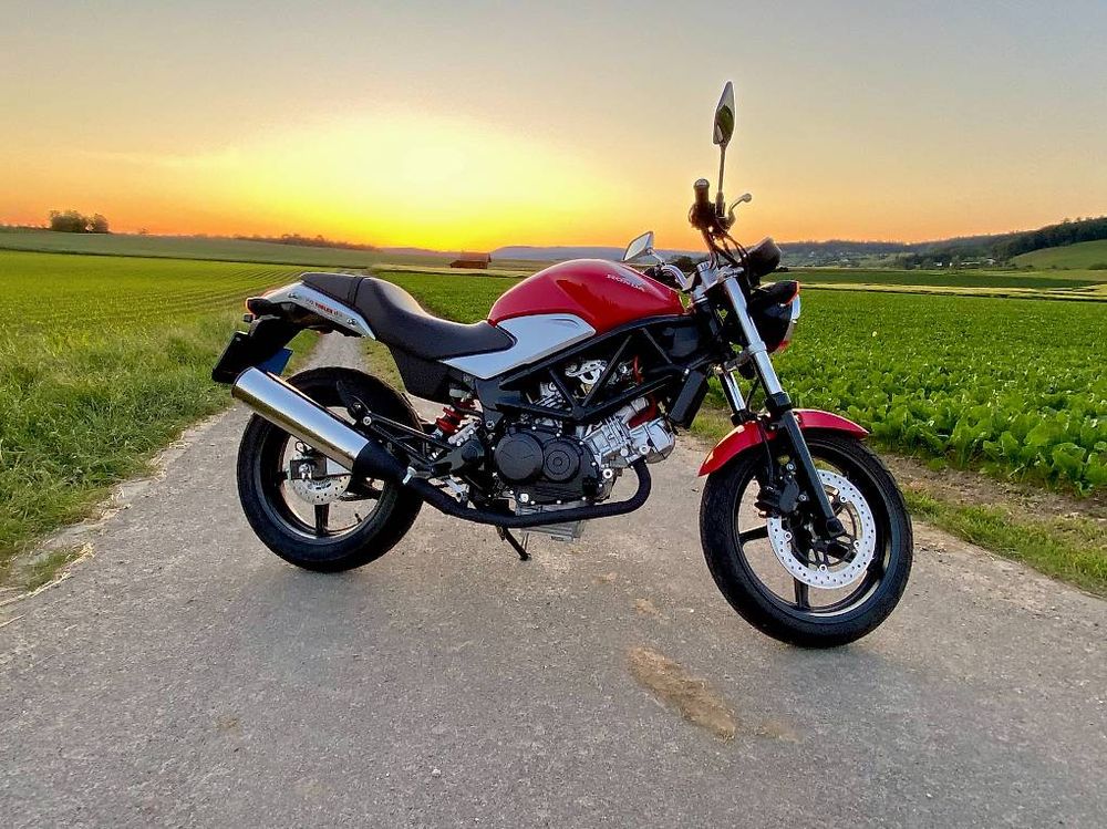 Honda VTR 250 (Gebraucht) in Embrach für CHF 3500 – nur Abholung auf Ricardo kaufen