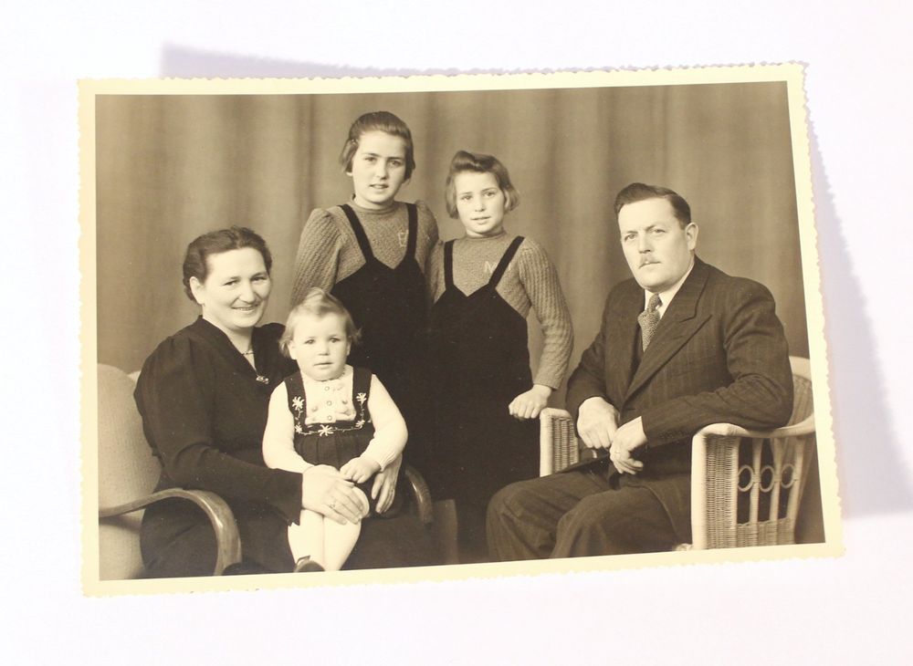 Professionelles Foto Schweizer Familie von 1942 A.Leoni (Gebraucht) in ...