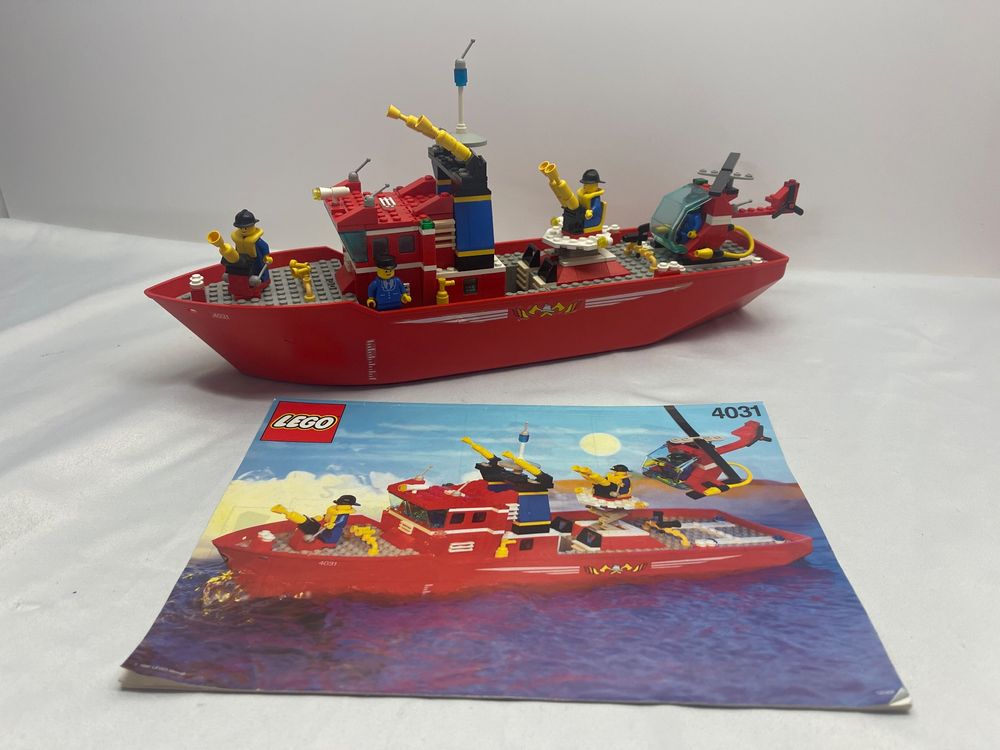LEGO 4031 GROSSES FEUERWEHR LÖSCHSCHIFF MIT HELIKOPTER (Gebraucht) in ...