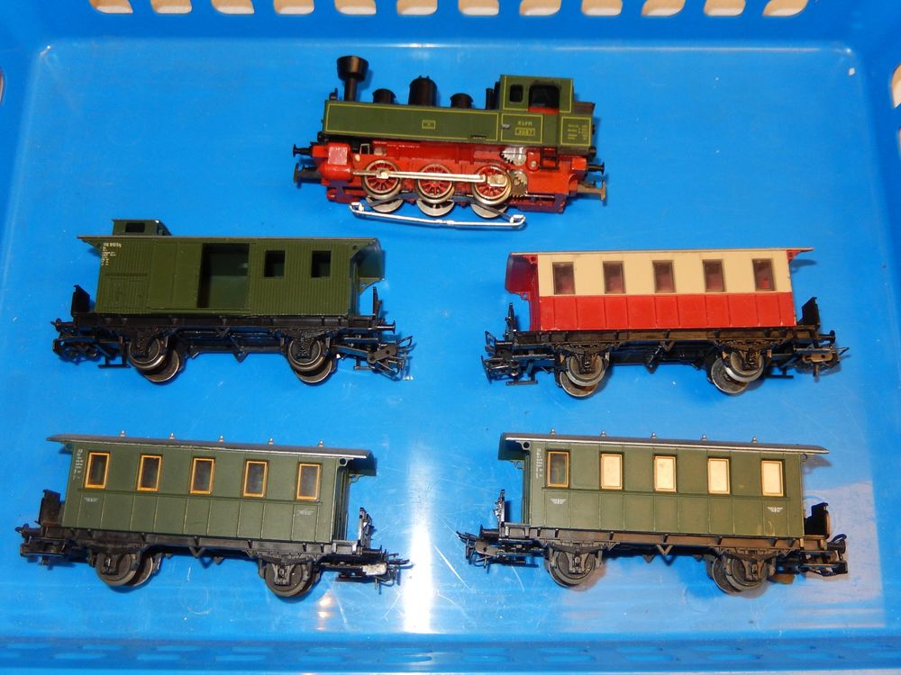 P99 Märklin H0. Dampflok Oldtimer mit 4x Wagen (Gebraucht) in ...