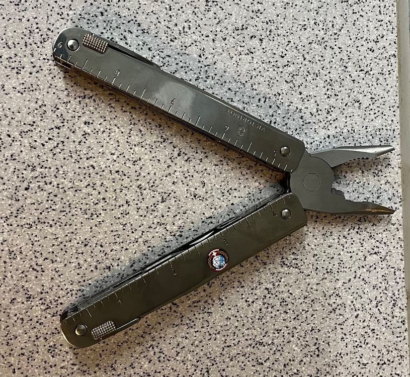 Victorinox Swiss Tool Plus | Kaufen auf Ricardo