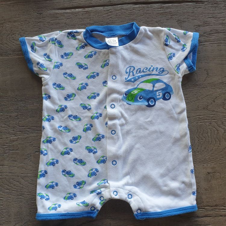 🐸 BABY STRAMPLER KURZ "RACING" 62/68 (Gebraucht) in Môtier (Vully) für ...