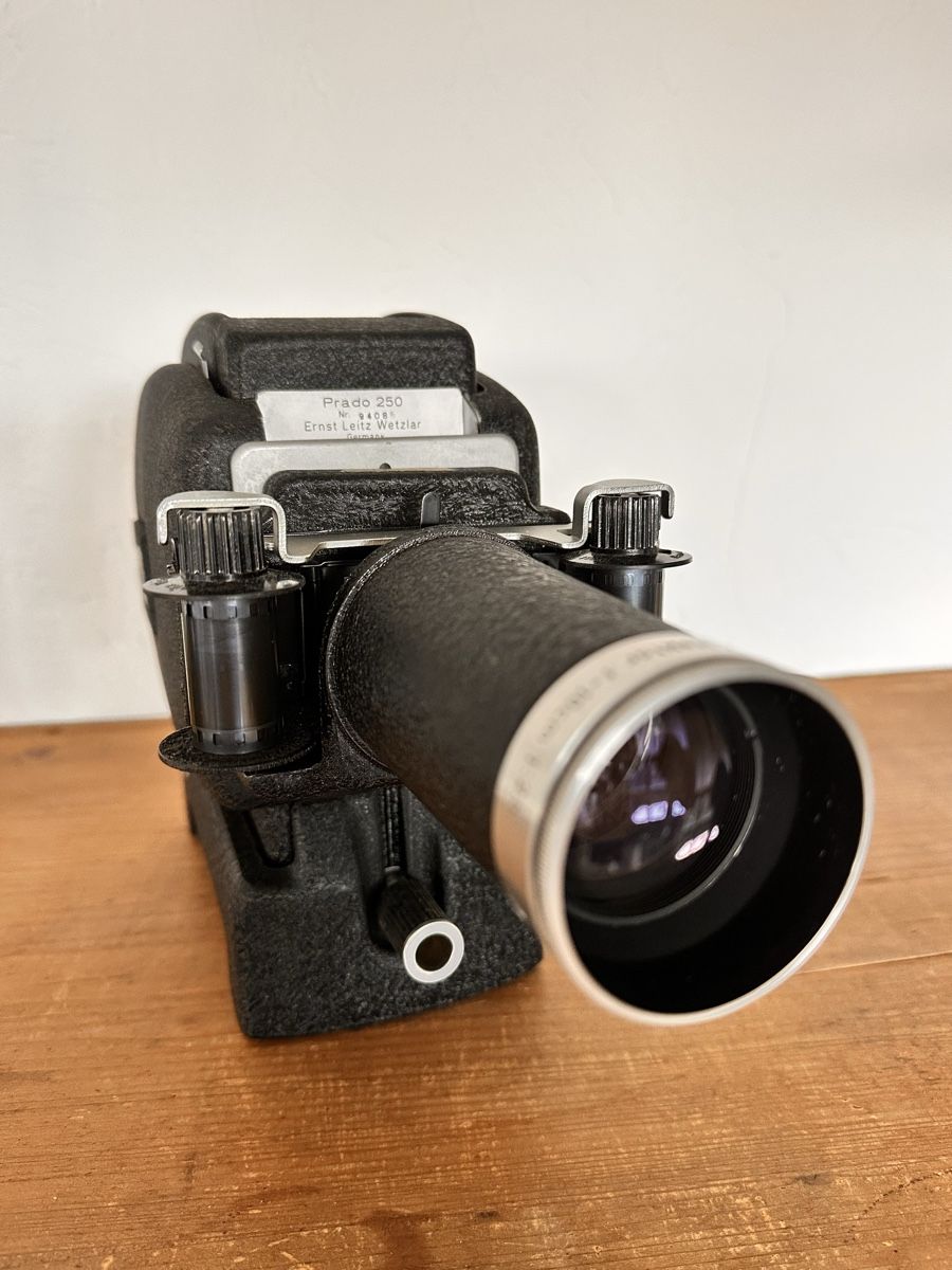 Projecteur de diapositives Leitz Prado 250 (années 1950-60) (Neuf (Voir ...
