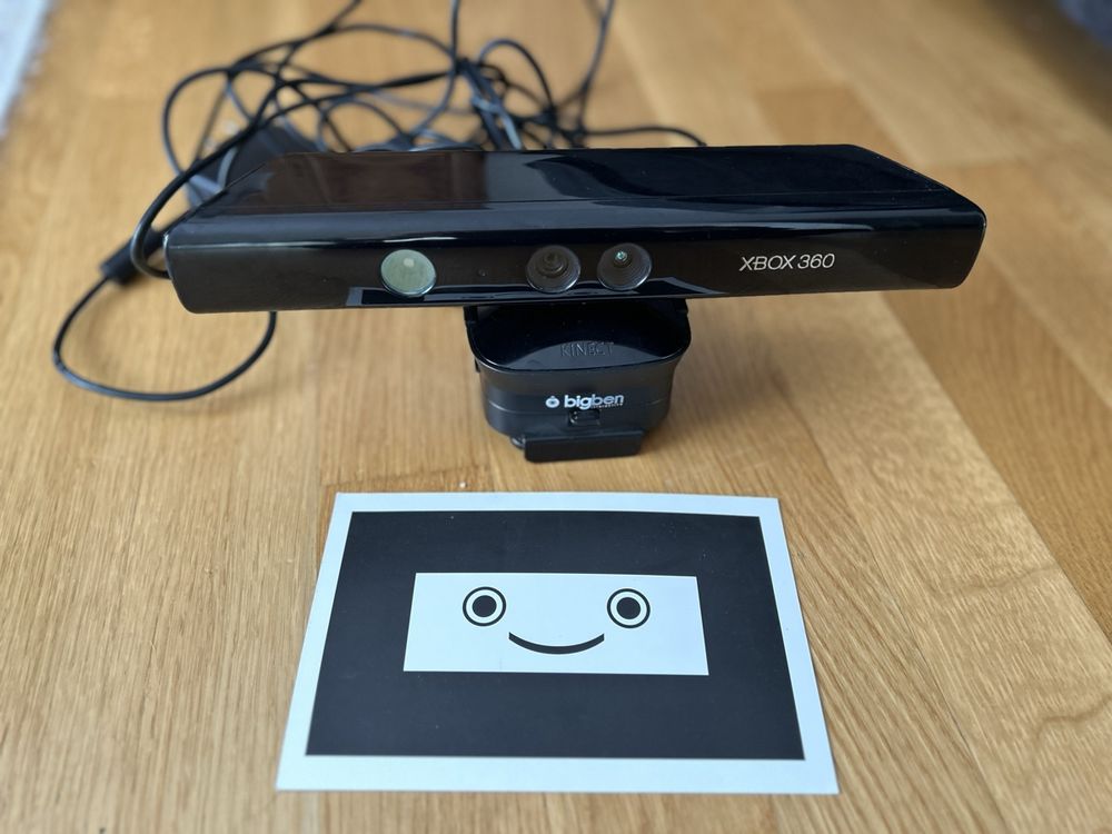 Xbox 360 Kinect mit Halterung | Kaufen auf Ricardo