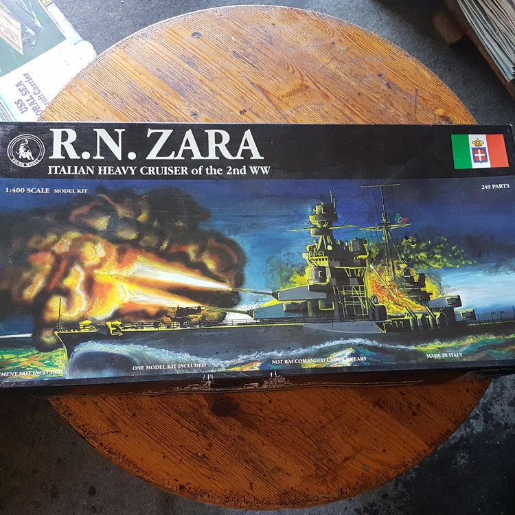 Tauro 1/400 Regia Marina heavy cruiser Zara (Neu (gemäss Beschreibung ...