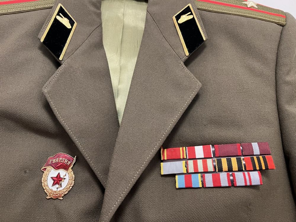 Uniforme officier soviétique URSS / CCCP (Gebraucht) in Gland für CHF ...