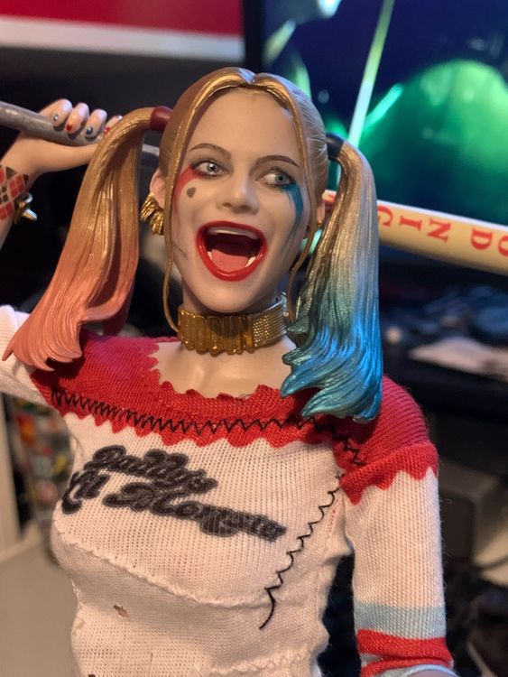 DC Suicide Squad - Harley Quinn 1/6 th Scale Figure 28cm (Neu (gemäss ...