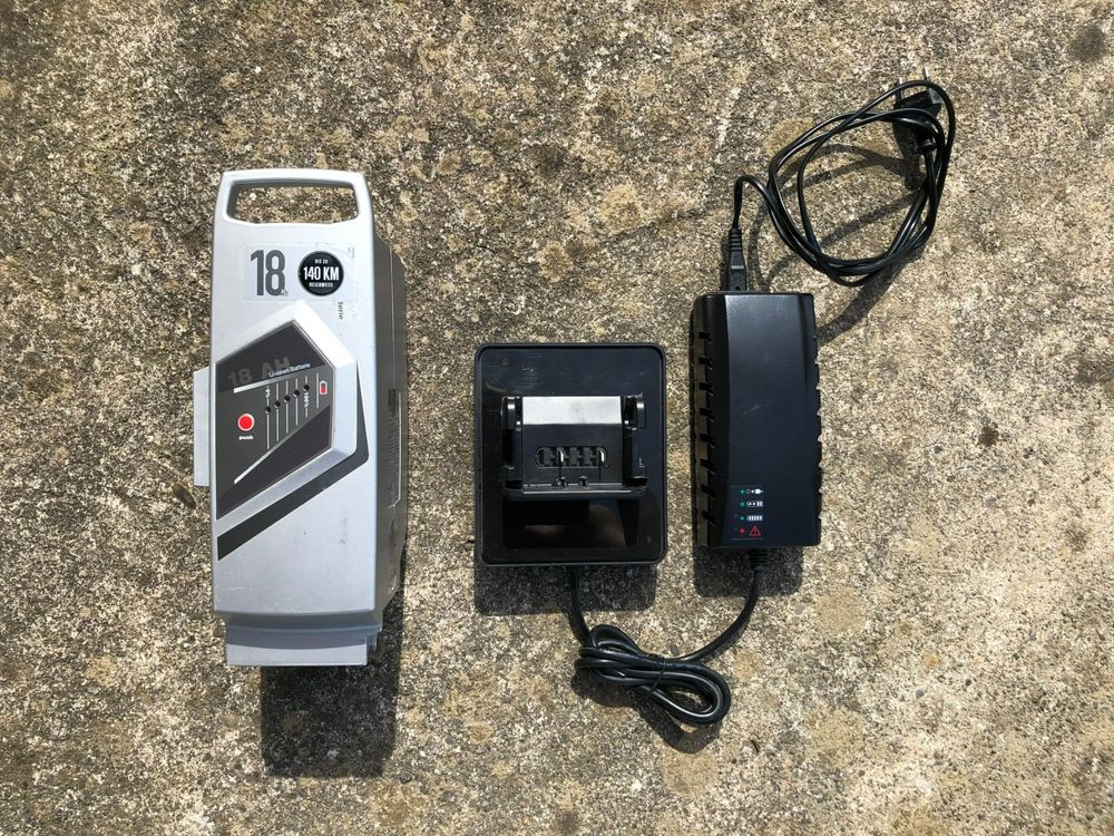 Ladegerät und Akku 26V 18Ah, E-Bike, Flyer, ab 1.- (Defekt) in Salmsach ...