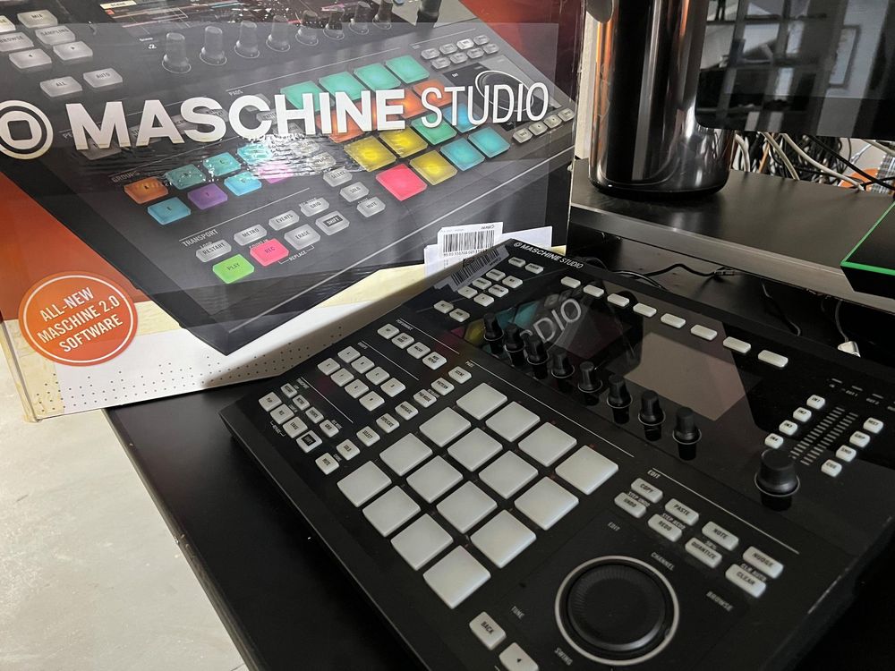 Native Instruments - Maschine Studio (Gebraucht) in Uerzlikon für CHF ...