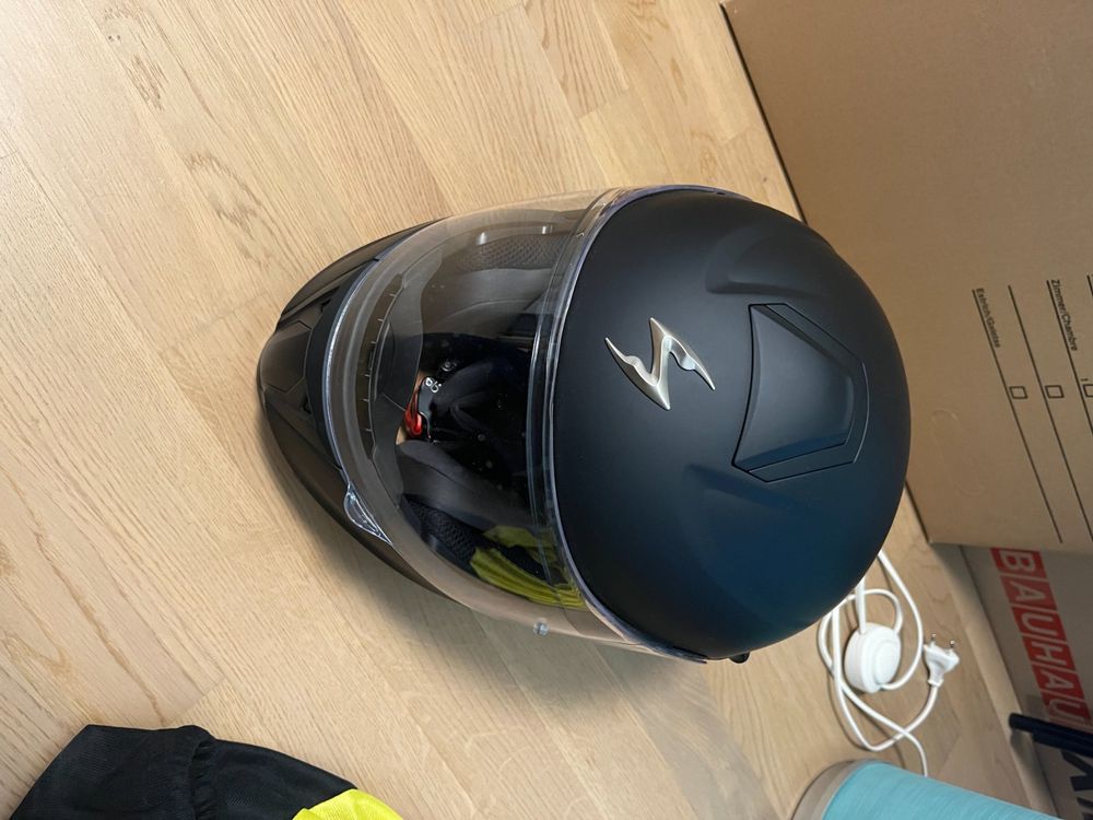 Motorradhelm / Casque de moto (Gebraucht) in Villaz-St-Pierre für CHF ...