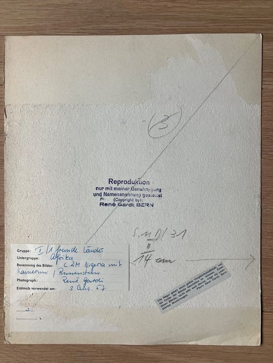 Vintage-Foto von René Gardi 1957 - Runenstein in Kamerun (Gebraucht) in ...