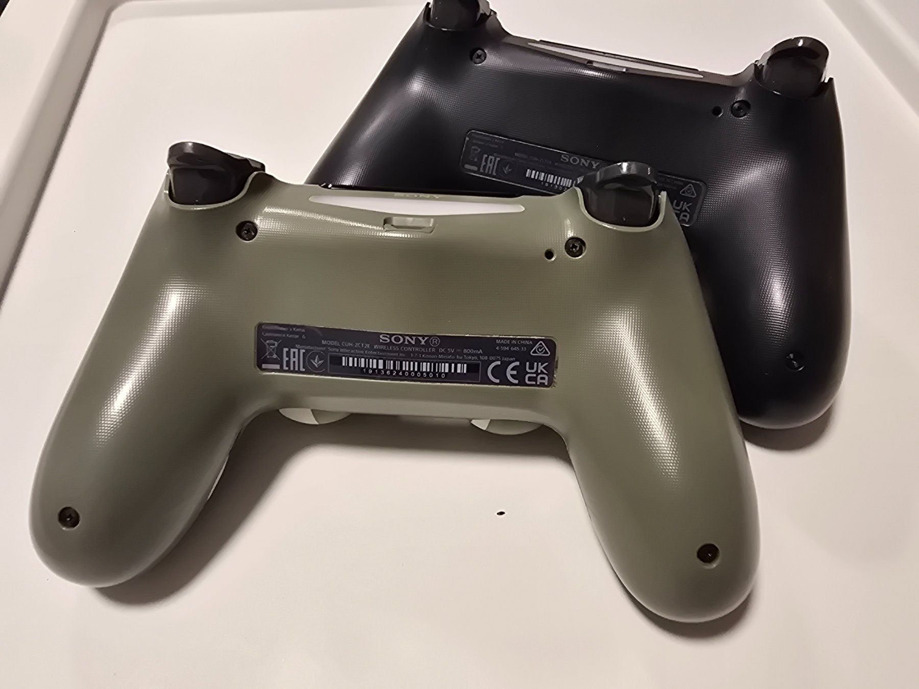 2 Original PlayStation 4 Controller (Gebraucht) in Basel für CHF 63 ...