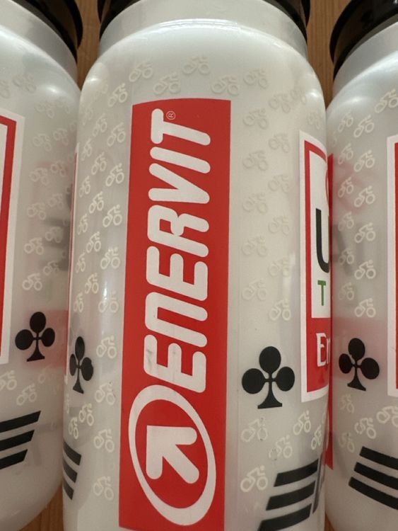 UAE Bidons set (Gebraucht) in Möhlin für CHF 10 – mit Lieferung auf ...