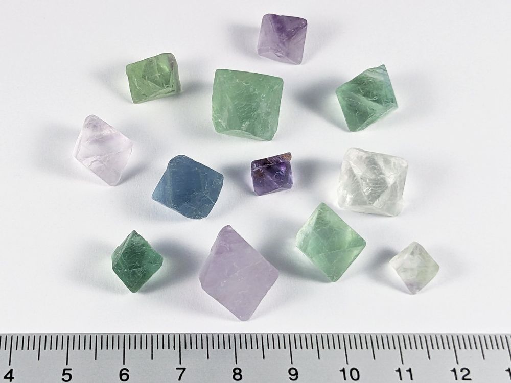 Fluorit Oktaeder Kristalle 8 bis 18mm, 12Stk. (Neu und originalverpackt) in Meilen für CHF 11 ...