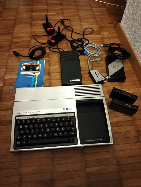 Console video TEXAS INSTRUMENTS TI-99/4A (Gebraucht) in St imier für ...