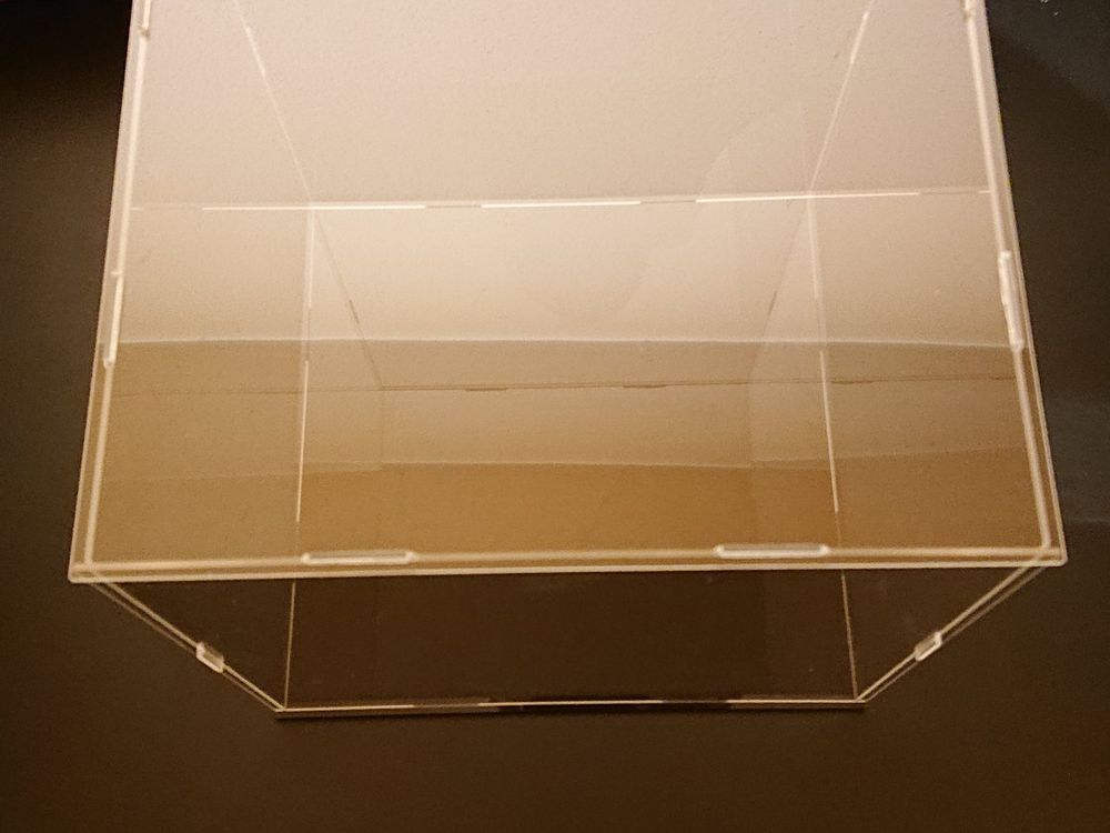 NEU - 25cm x 25cm x 25cm Acryl Glas Display Show Box Vitrine (Neu und ...